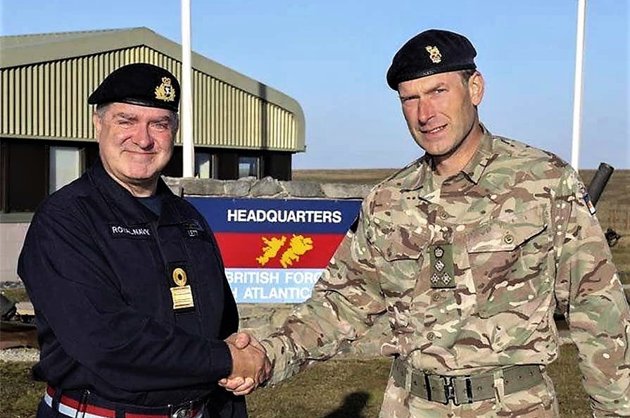 El Brigadier Duff reemplazó al Comodoro Lett como jefe de la base de la ...