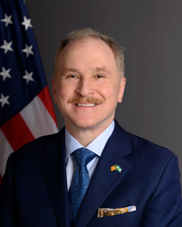 Peter Lamelas llegó a la Argentina: Un operador político pro-Litio y ...