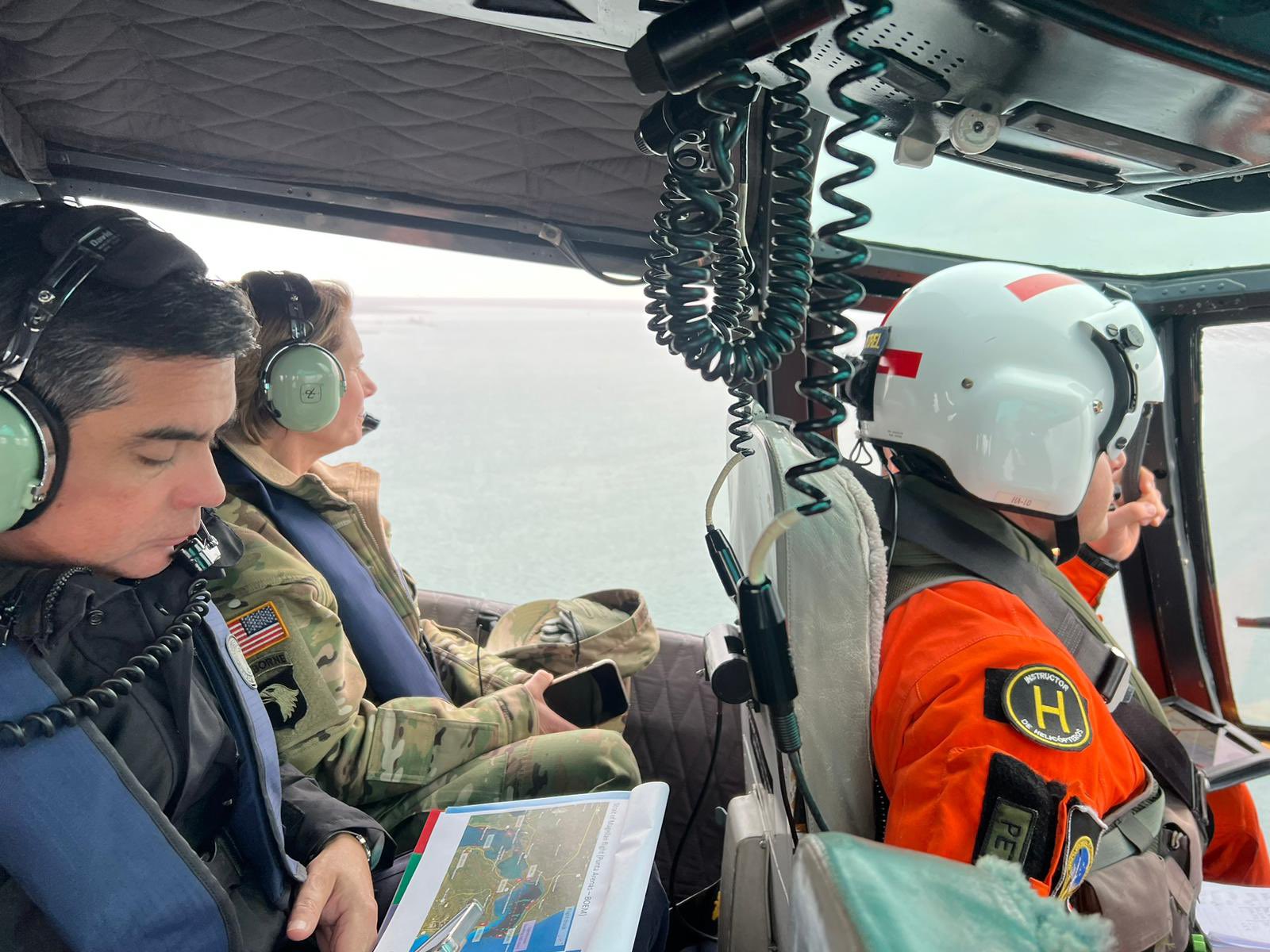La jefa del comando sur de los EEUU recorrió el Estrecho de Magallanes ...
