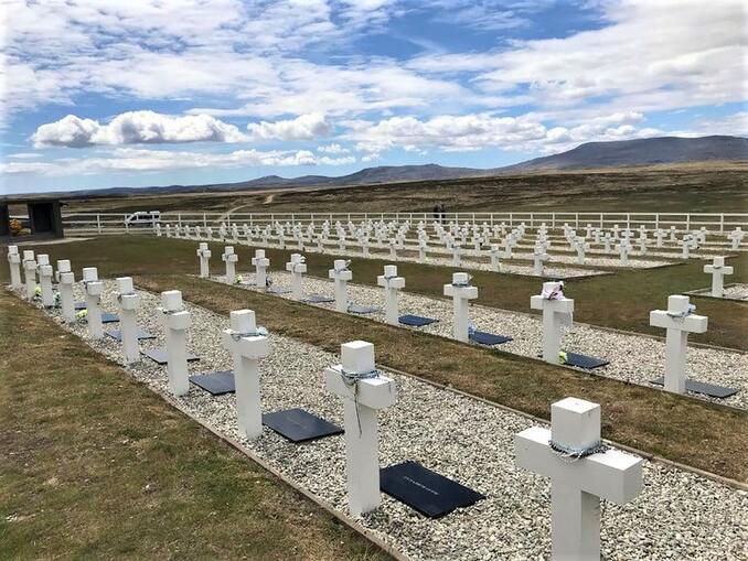 APeRA promotes the creation of the official Darwin Cemetery website